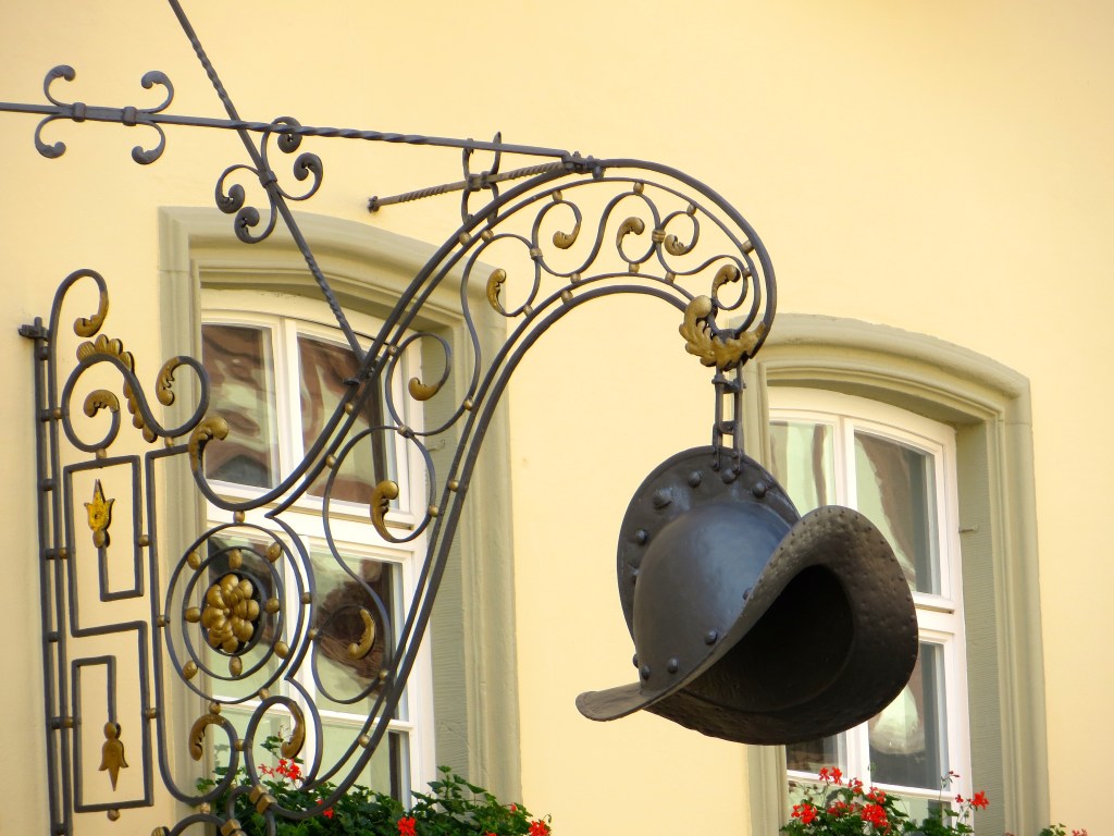 Rothenburg’s Medieval High Street: Shop Signs As Street Art – GALLIVANCE