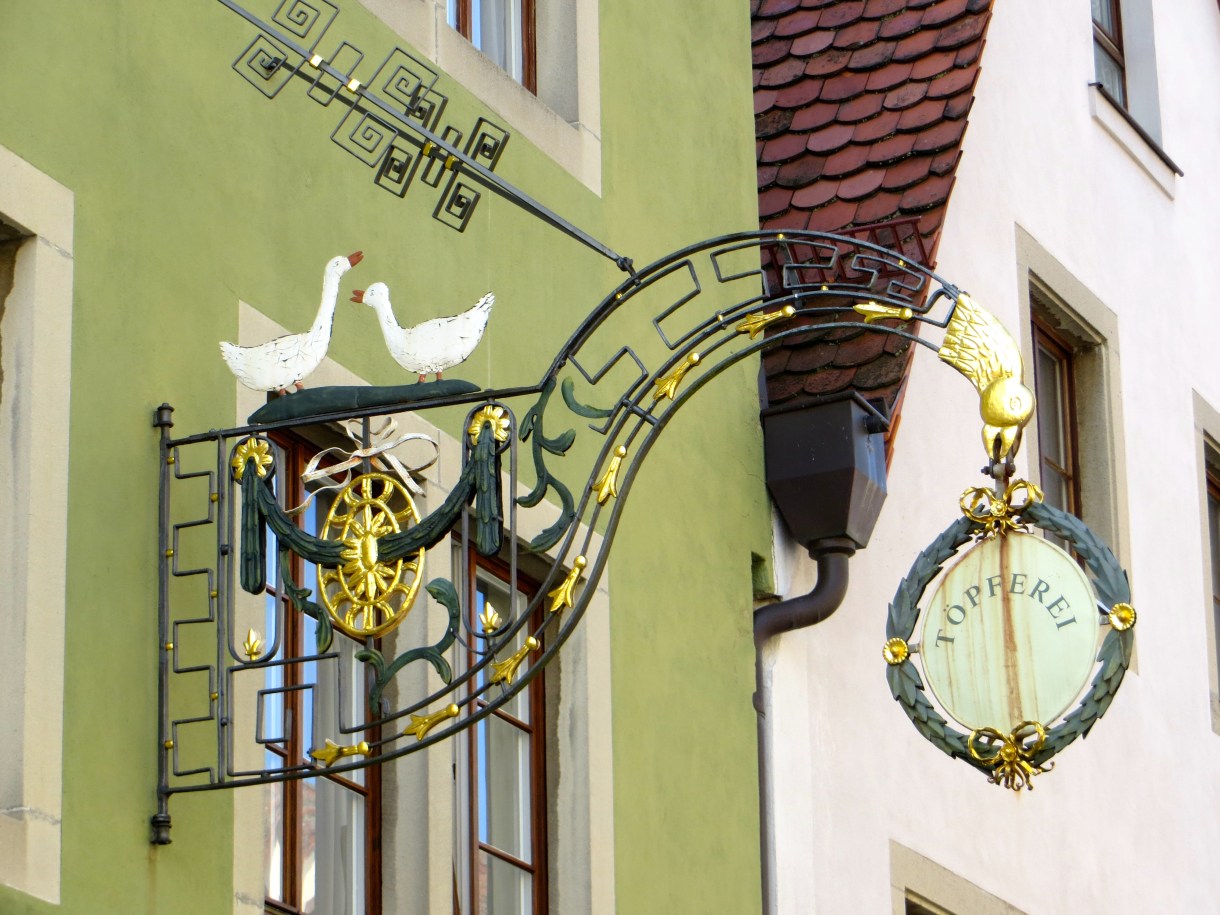 Rothenburg’s Medieval High Street: Shop Signs As Street Art – GALLIVANCE