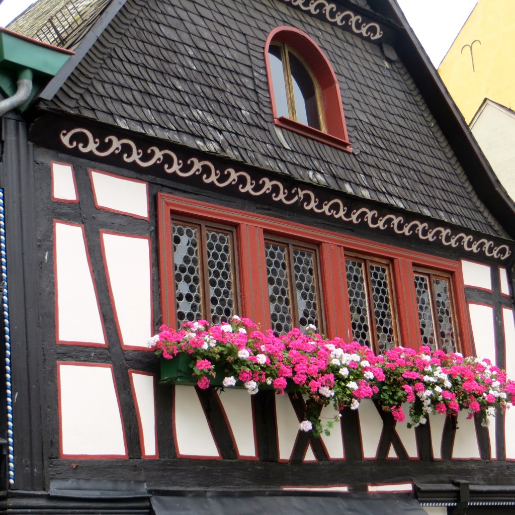 Half-Timbered Houses: Standing the Test of Time – GALLIVANCE